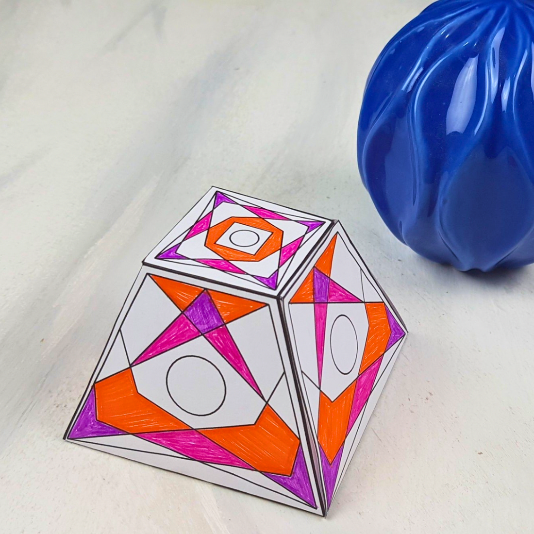 Vibrant Pyramid Printable – Wood Chip Decor